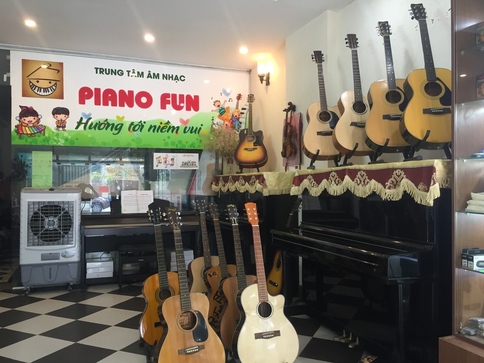 Hợp âm Yêu em qua dòng tin nhắn - Trung tâm Piano Fun